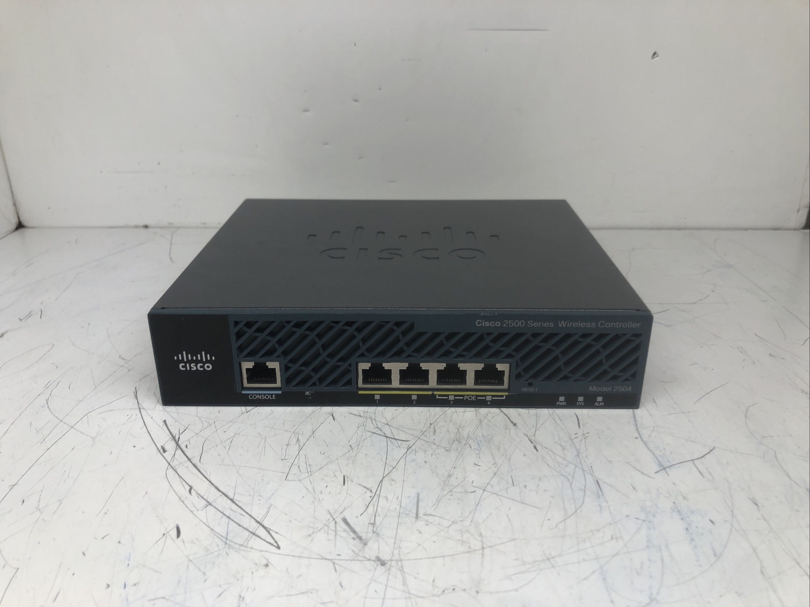 Cisco 2500 Series Wireless Controller AIR-CT2504-K9 V01 Model 2504 ...