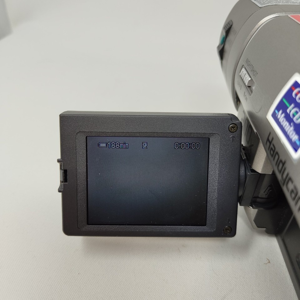 Sony Handycam CCD-TRV37 NTSC Vision Video Hi8 XR Camcorder w/ Carry Bag ...