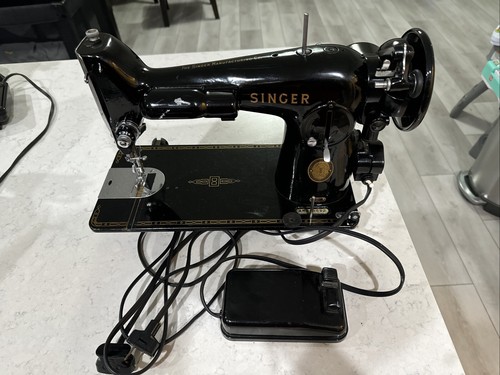 Heavy Duty 1956 SINGER 201 Gear Drive Sewing Machine Serial Number ...