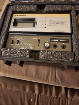 Capacitance Meters - 830 Autoranging Capacitance Meter