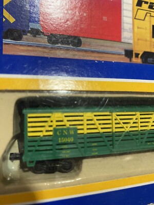 N Scale CNW Box Car #15040 | eBay