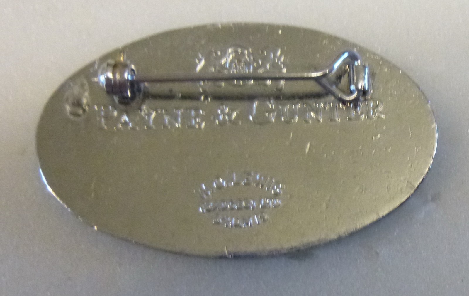 OXFORD v CAMBRIDGE ENAMEL Pin Badge 1997 TWICKENHAM RFU FRONT LAWNS ...