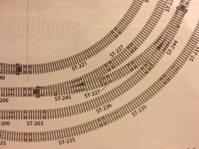Peco ST-245 HO-Scale Code 100 Curved Double Radius Left-Hand Turnout ...