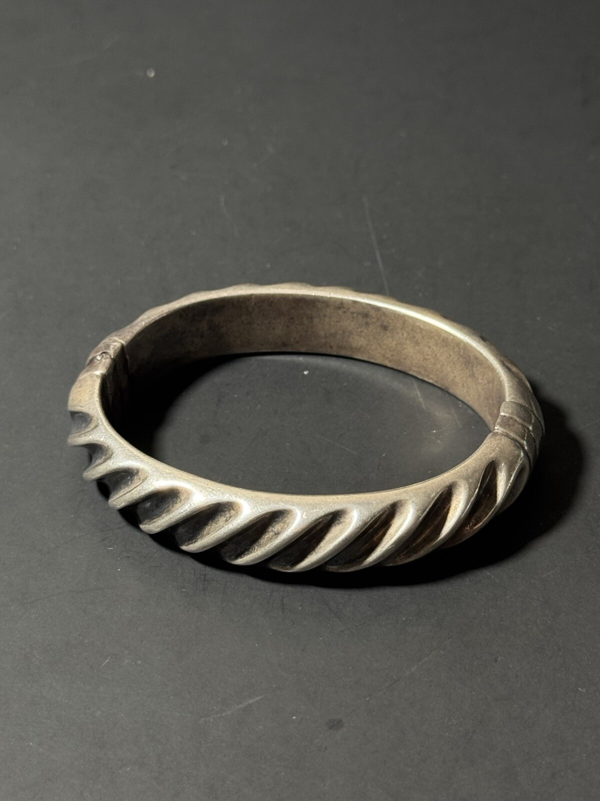 Vintage 950 Silver Italy Hinged Bangle Clamper Twiste… - Gem