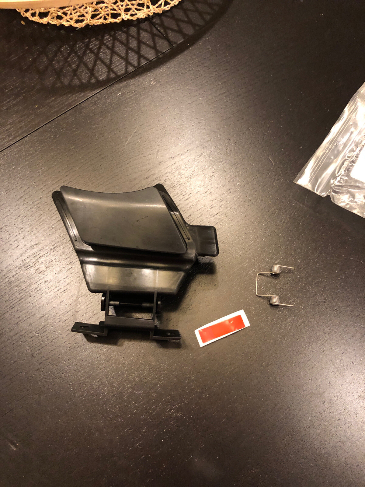 Genuine+MERCEDES+V251+W251+MPV+Flap+Headlamp+Wiper+Right+2518802205 for ...