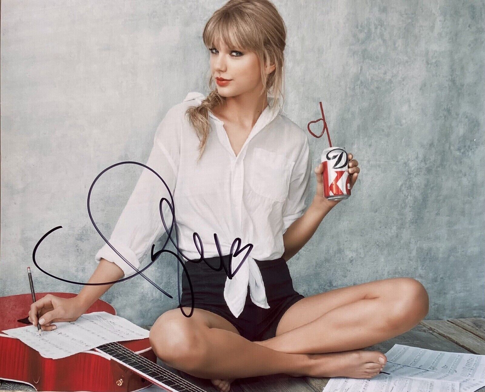 TAYLOR SWIFT 8.5X11 ERAS TOUR AUTOGRAPH SIGNED PHOTO SIGNATURE POSTER ...