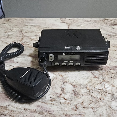 Motorola Radius CM300 Mobile Radio AAM50RPF9AA1AN | eBay