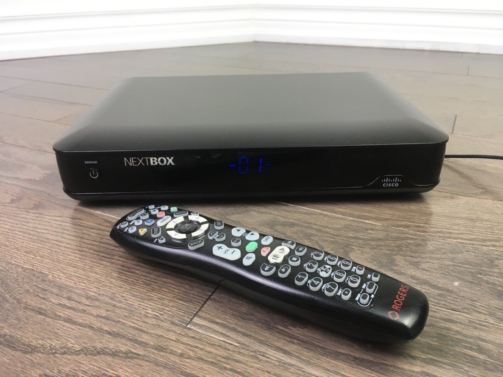 ROGERS NEXTBOX 3.0 PVR 1TB Cable TV BOX CISCO 9865HD + Remote BUNDLE ...