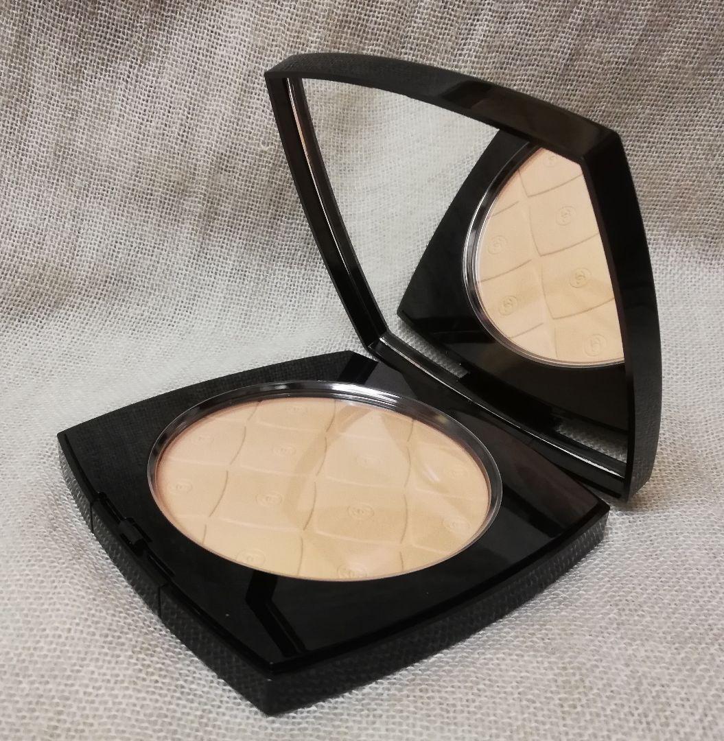 CHANEL LES Beiges Maxi Poudre Vermin Glow Highlighting Powder Tender ...