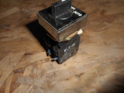 NEW EATON/CUTLER HAMMER E22B1 CONTACT BLOCK NC | eBay