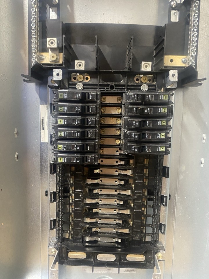 Square D 225 Amp 208V 3PH 4W MLO Panelboard NQOD442L225CU - Never used ...