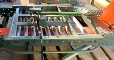 Hytrol Gravity Conveyor Spring Assisted Gate Pass Through 33" 21 ...