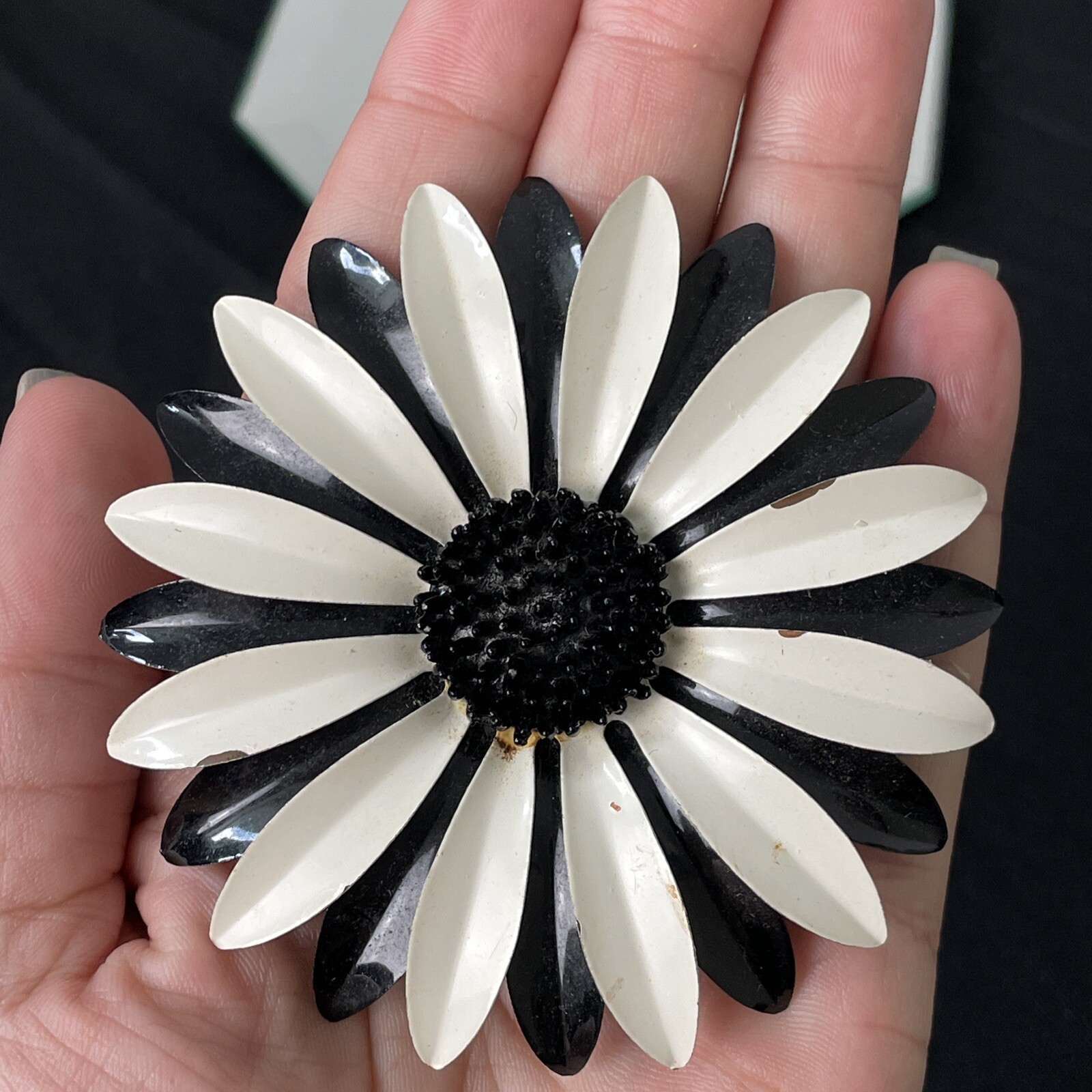Vintage Large Enamel Black & White Flower Brooch Pin - Gem