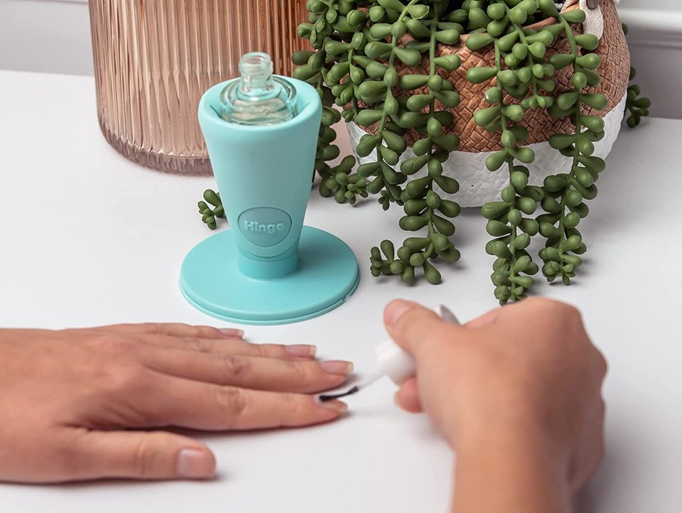 Tweexy Hinge Untippable Nail Polish Holder, Fingernail Painting Tools ...