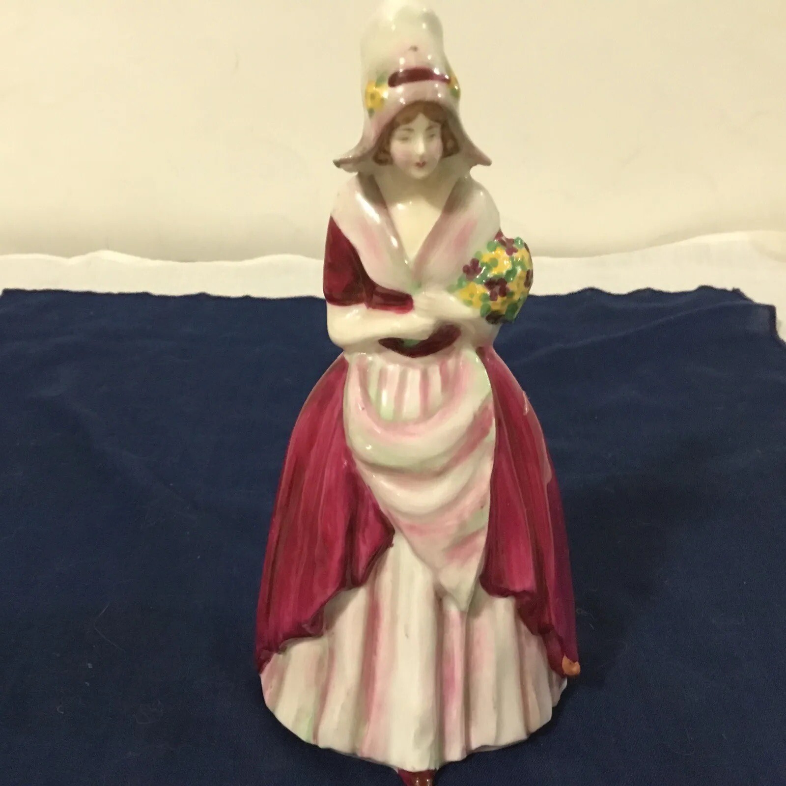 Vintage Figurine Rosina Queen's Fine Bone China “Marie” England 6.5 ...