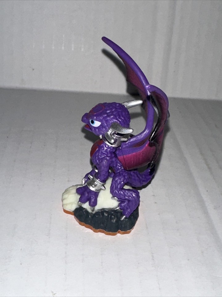 Skylanders Giants Series 2 Cynder Action Figure 85000888 UNDEAD Dragon ...