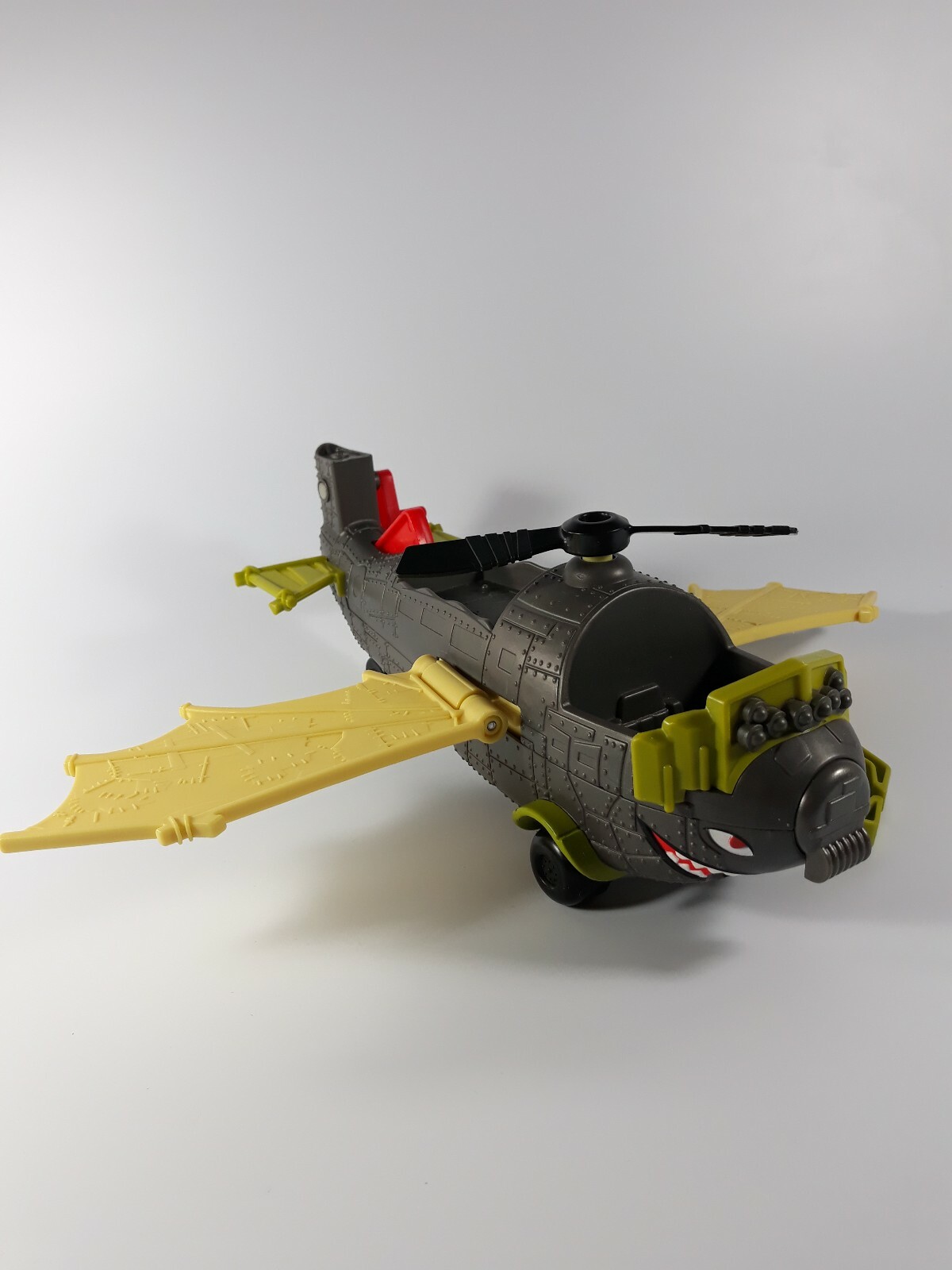 Madagascar 3 Crash Landing Plane Only Fisher Price 2011 Mattel Talking ...