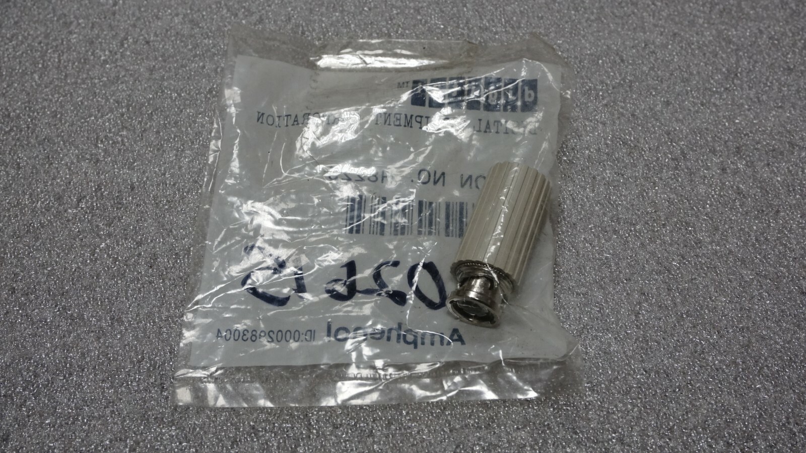 DEC H8225 BNC 50 ohm terminator for 10base2 network cable | eBay UK