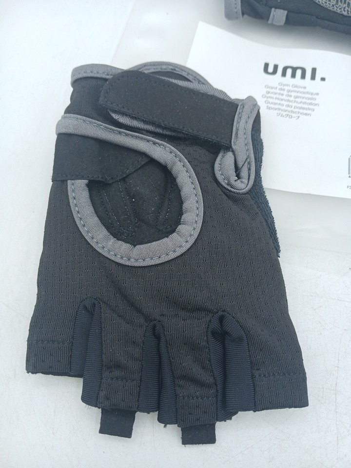 umi. Set Of Gym Gloves - black/grey - SMALL. Middle Shelf | eBay