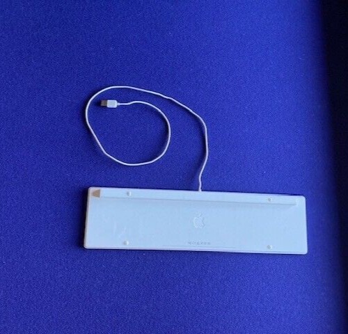 Apple Keyboard USB Wired With Numeric Keypad Model Number A1243 EMC ...