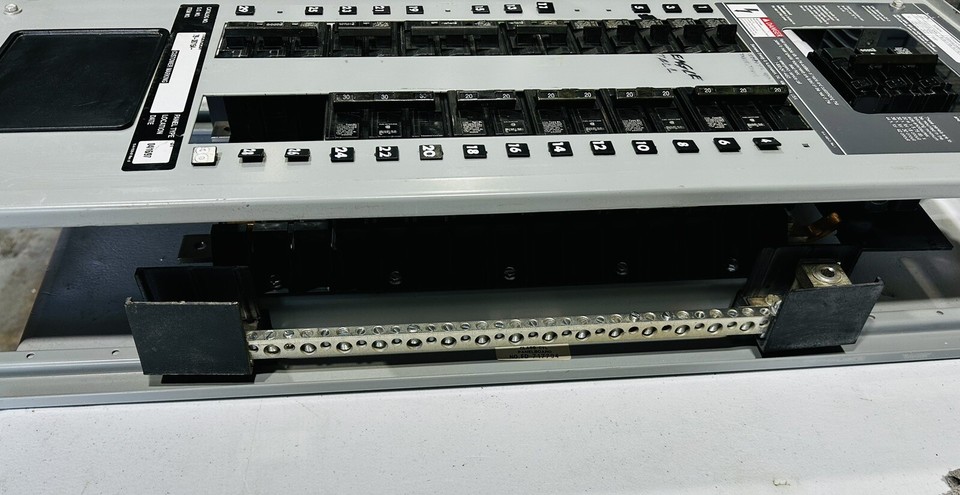Siemens P1X30MC250A S1 Panel board Interior With 100 Main Breaker And ...