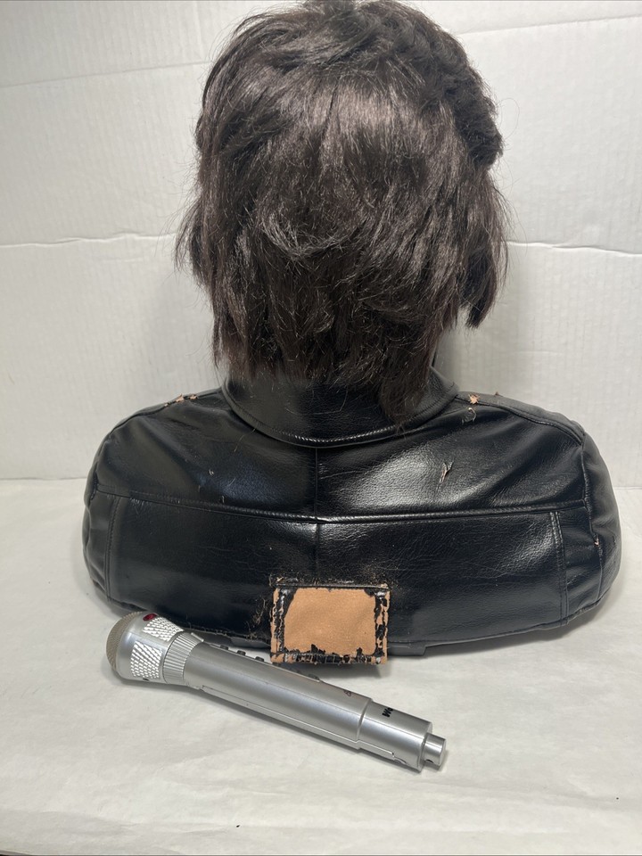 Elvis Presley Lifesize - Singing & Talking Animatronic Robot Statue ...