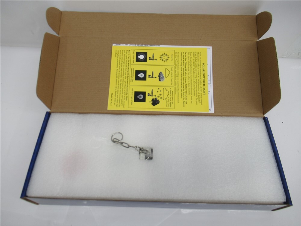 Uncommon USA Inc PL3 , Patriotic Solar Powered Light For Telescoping ...