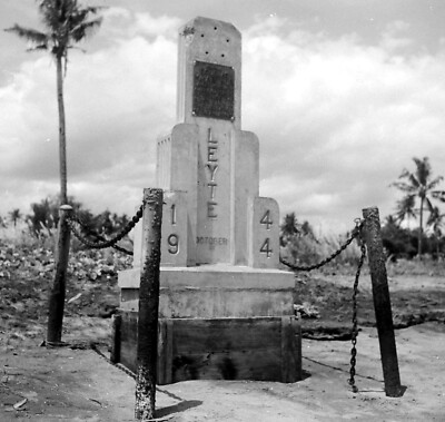 WW2 WWII Photo World War Two / Post War Scenes from the Phillipines ...