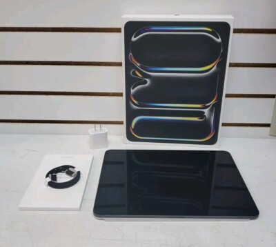 Apple iPad Pro 13" M4 A2926 - 256GB - Space Black (Unlocked) Good ...