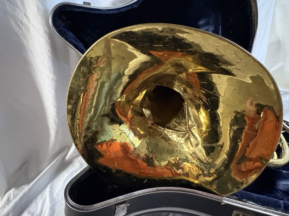 Conn 6D Double French horn. Made in USA. NEEDS REPAIR | eBay