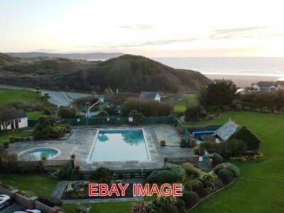 PHOTO SWIMMING POOL AT WOOLACOMBE THE POOLS ARE SET OUT IN A NEAT ...