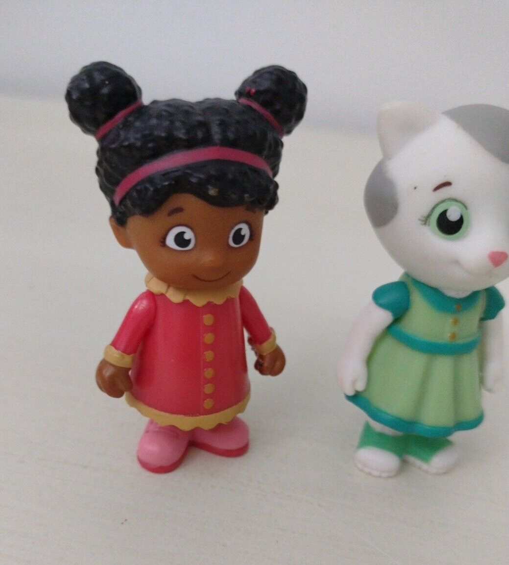 Daniel Tigers Nabolaget Miss Elaina PBS Daniel Tigers Neighborhood