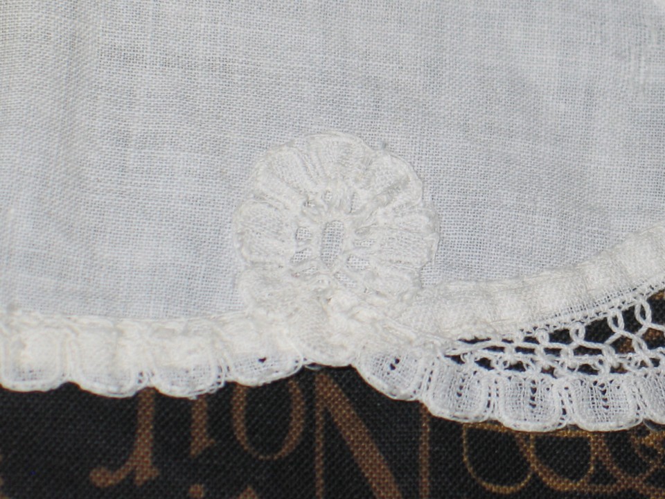 Exquisite ANTIQUE VTG Princess Tape Lace HANKY Wedding Bridal ...