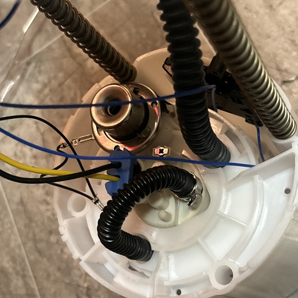 Gas Fuel Pump Module Assembly for 2008-2010 Buick Lucerne 3.8L 3.9L 4 ...