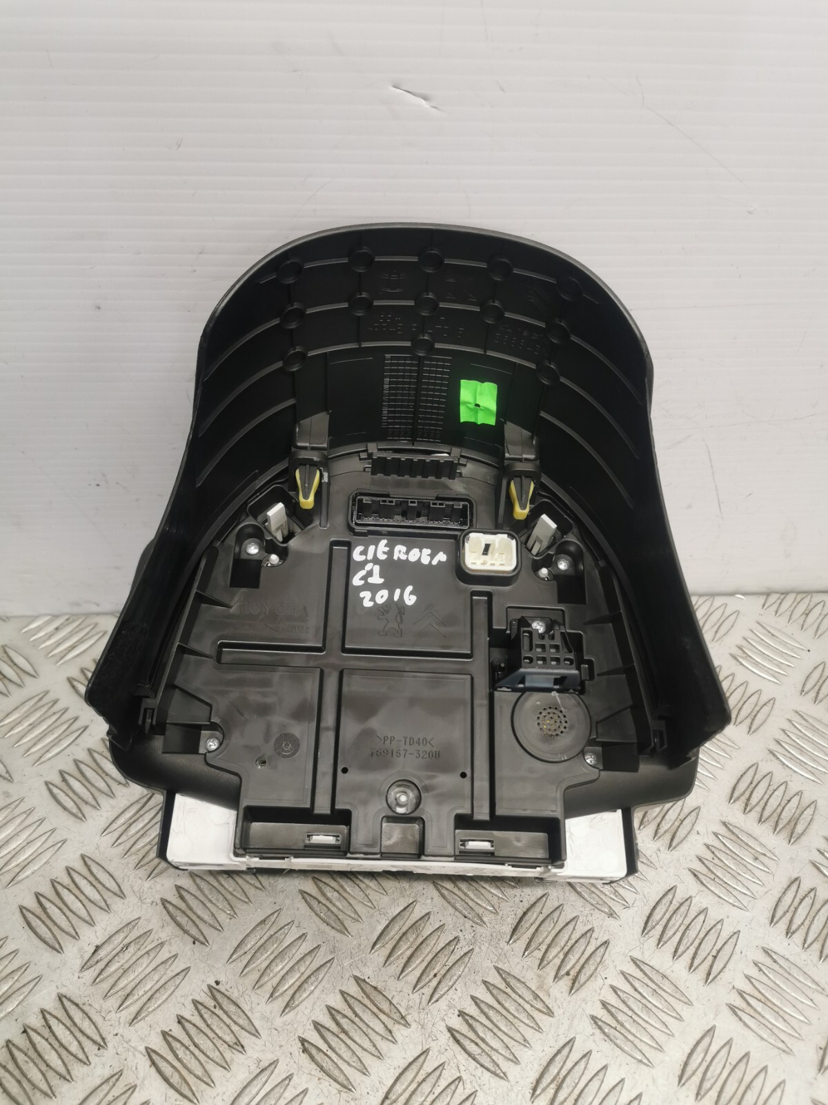 2014-ON CITROEN C1 1.0 PETROL MANUAL SPEEDOMETER SPEEDO CLOCKS 769167 ...