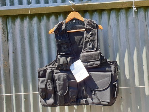 Arktis Tactical Vest P703AR Bedfordshire Security/Enforcement/Police ...