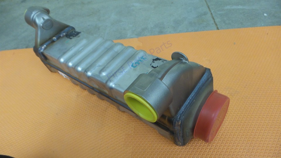 Genuine OEM EGR Cooler 22134240 for Volvo D11 Mack MP7 85136427 ...