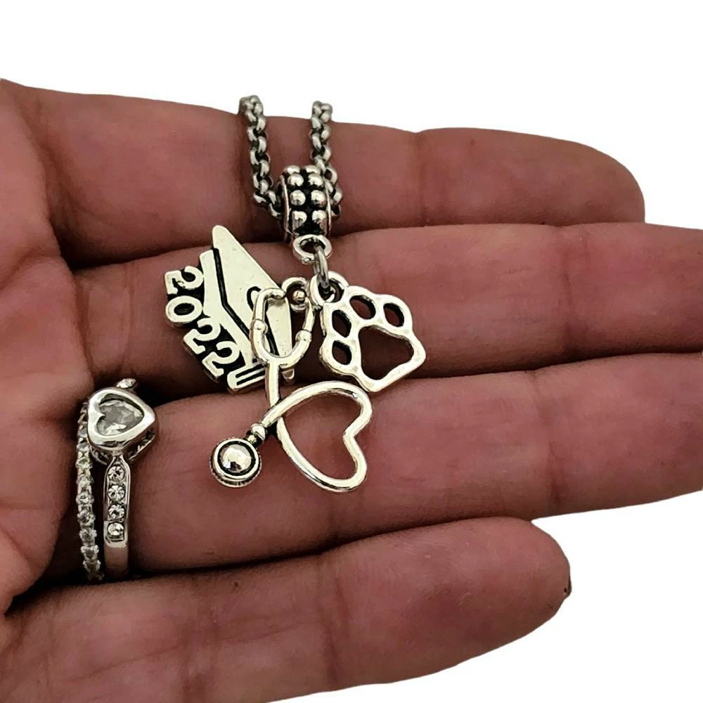 Universal Veterinarian Symbol