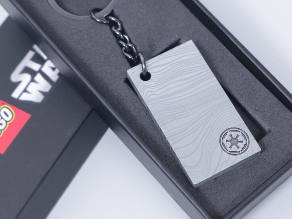 LEGO STAR WARS MANDALORIAN BESKAR VIP KEYCHAIN 5007403 BRAND NEW | eBay