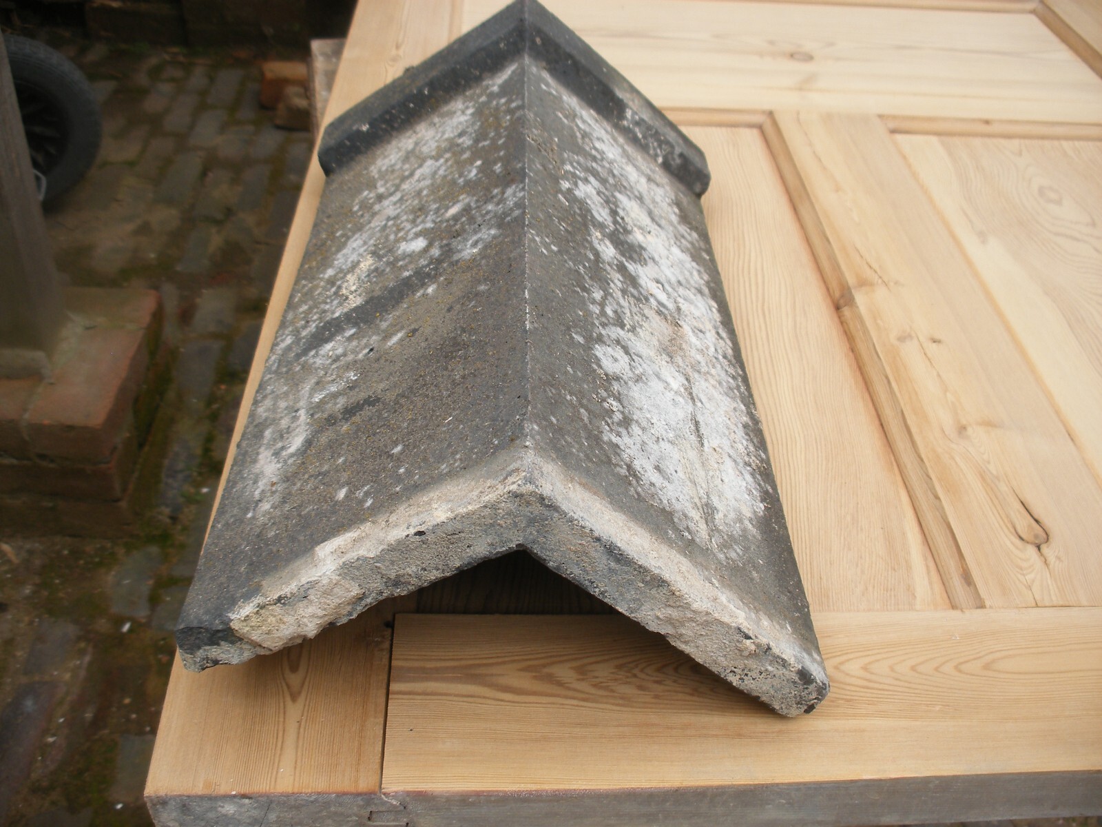 Reclaimed Victorian interlocking blue ridge tiles | eBay UK