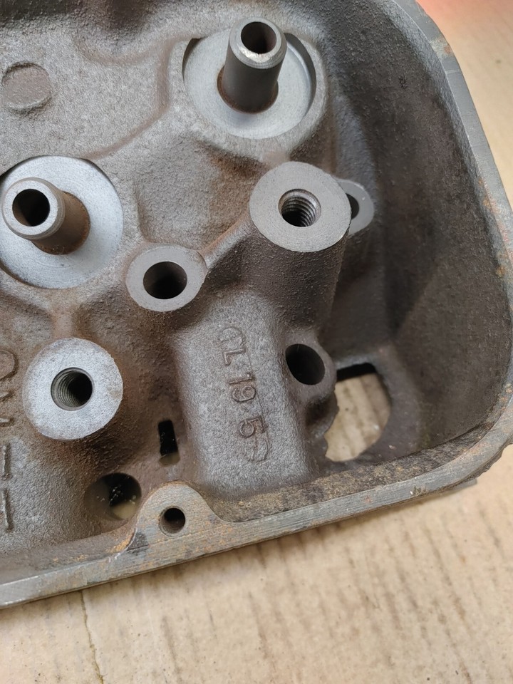 1966 Big Block Chevy BBC 396 427 Oval Port Heads 3872702 702. L-17-5. L ...