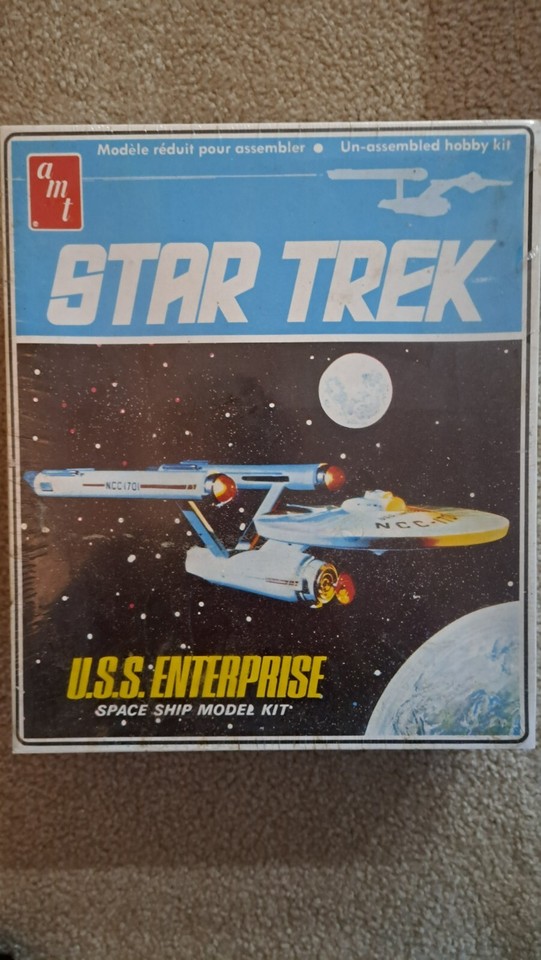 Star Trek - U.S.S. Enterprise NCC-1701 AMT ERTL Model #6676 - 10"x8.5 ...