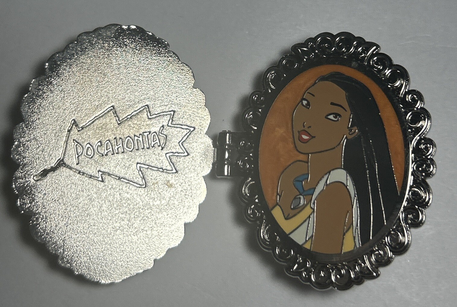 Disney DLP DLRP Paris LE 600 Pin Princess Symbol Locket Hinged ...