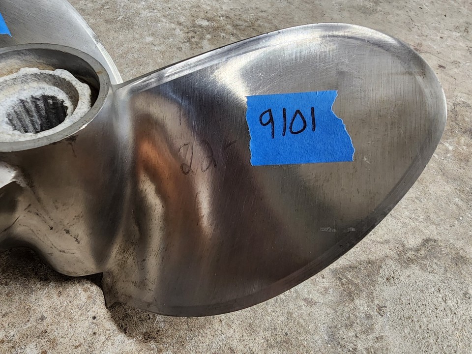 14 1/2" X 22P MERCURY RACING LARGE EAR CHOPPER SS PROPELLER, 48-89856 ...