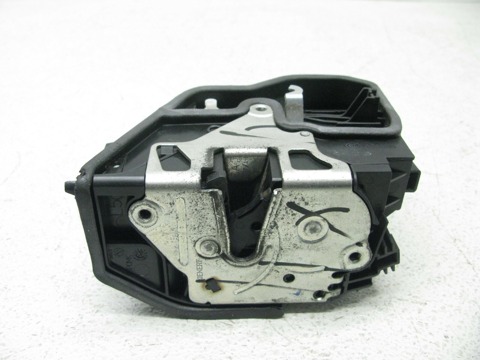 06-13 BMW E90 E91 335i 328i XI CI DOOR LOCK ACTUATOR LATCH LEFT FRONT ...