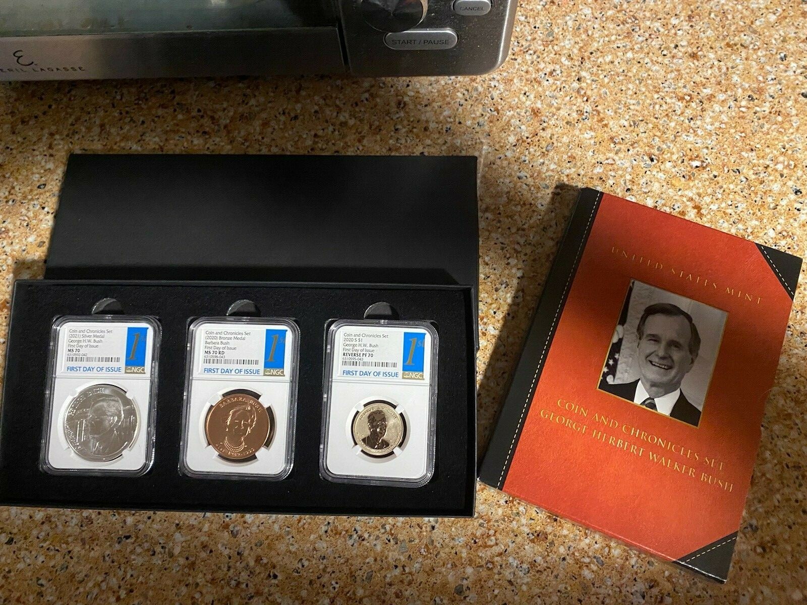 "RAREST" 2021 George H. W. Bush Coin & Chronicles Set NGC 70 First Day ...