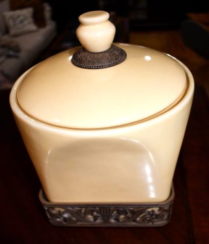 Kitchen Counter Ceramic Canister- Airtight - Removable Metal Base | eBay