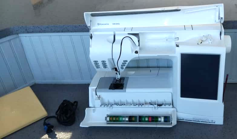 Husqvarna Viking Designer SE Sewing Machine With pedal and power ...