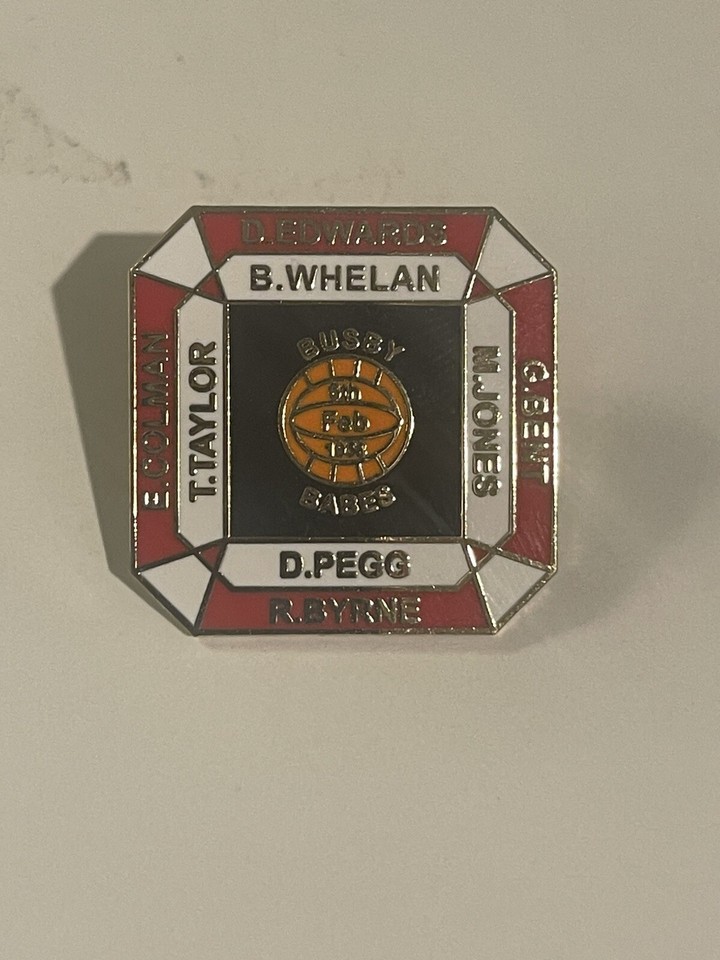 MANCHESTER UNITED MUNICH 1958 PLAYERS NAMES REMEMBRANCE BADGE MEMORIAL ...