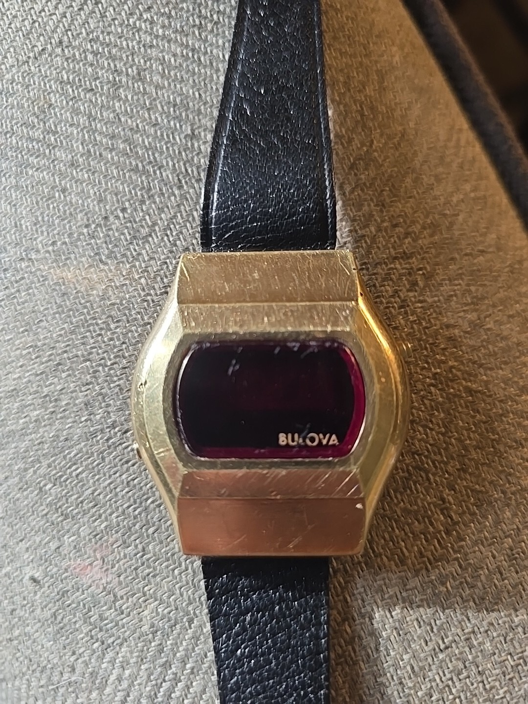 BULOVA Computron N6 Vintage Gold Tone Quartz LED Digital Watch 1970's ...